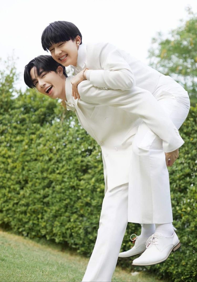 Undangan Pernikahan Zee dan Nunew